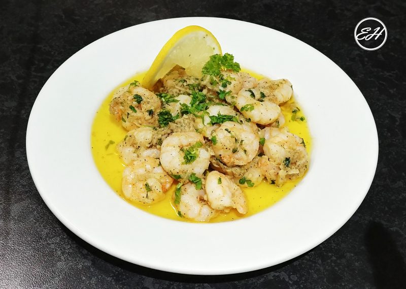 Creveti in sos de unt cu usturoi - Extravagance House